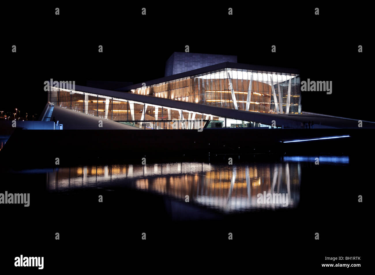 Oslo opera house night hi-res stock photography and images - Alamy