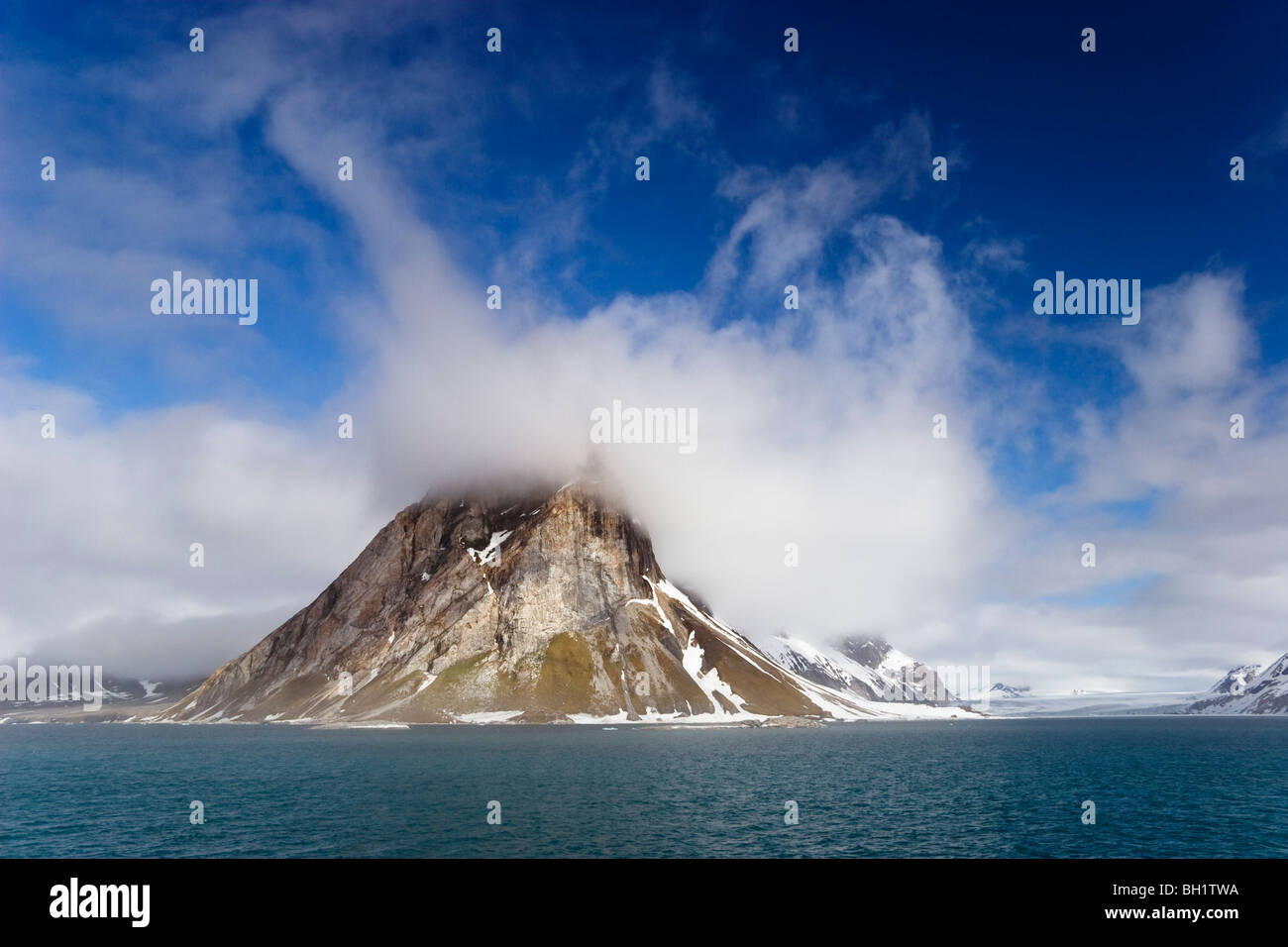Hornsund svalbard hi-res stock photography and images - Alamy
