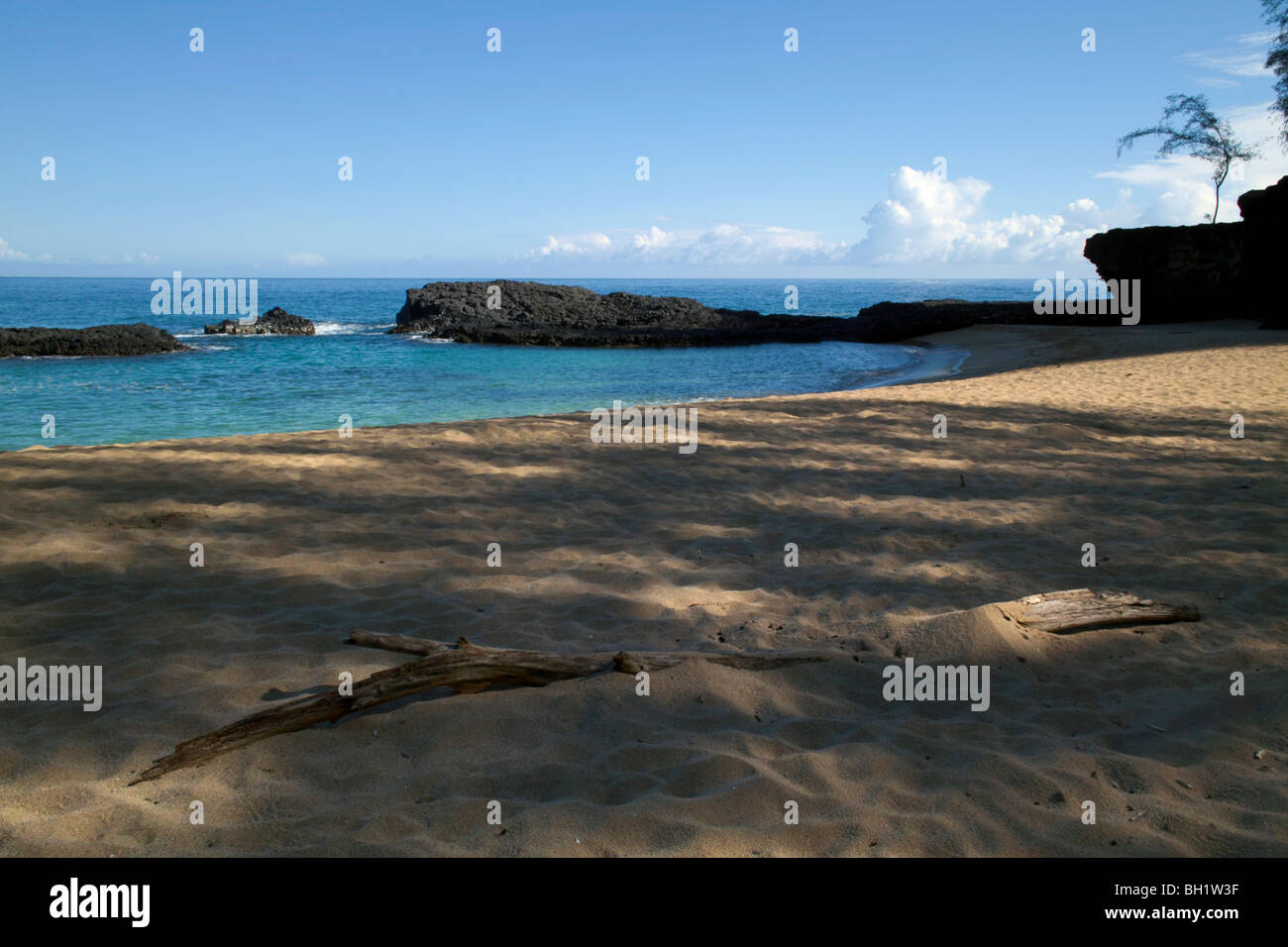 Lumahai beach hi-res stock photography and images - Alamy