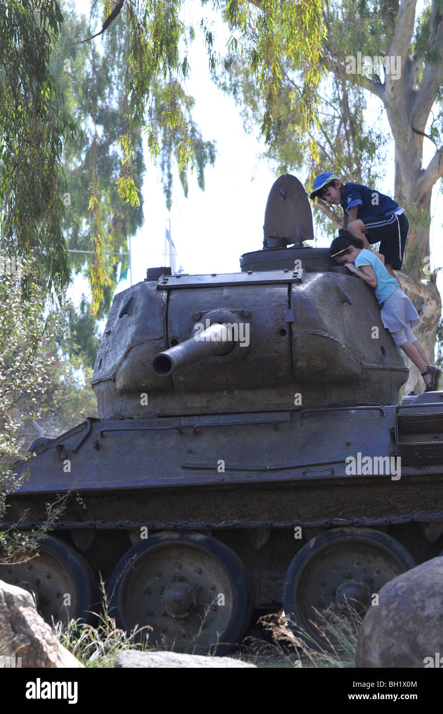 Monument to children hi-res stock photography and images - Alamy