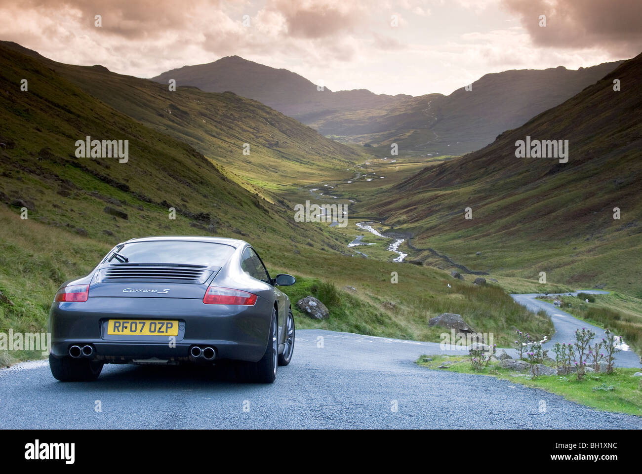 Porsche 911 rear view in hi-res stock photography and images - Alamy