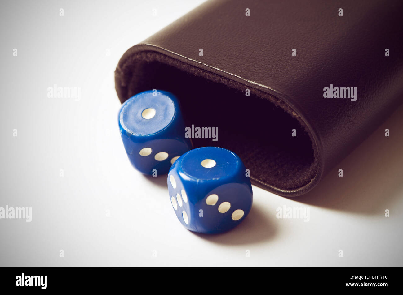 Dice shake hi-res stock photography and images - Alamy