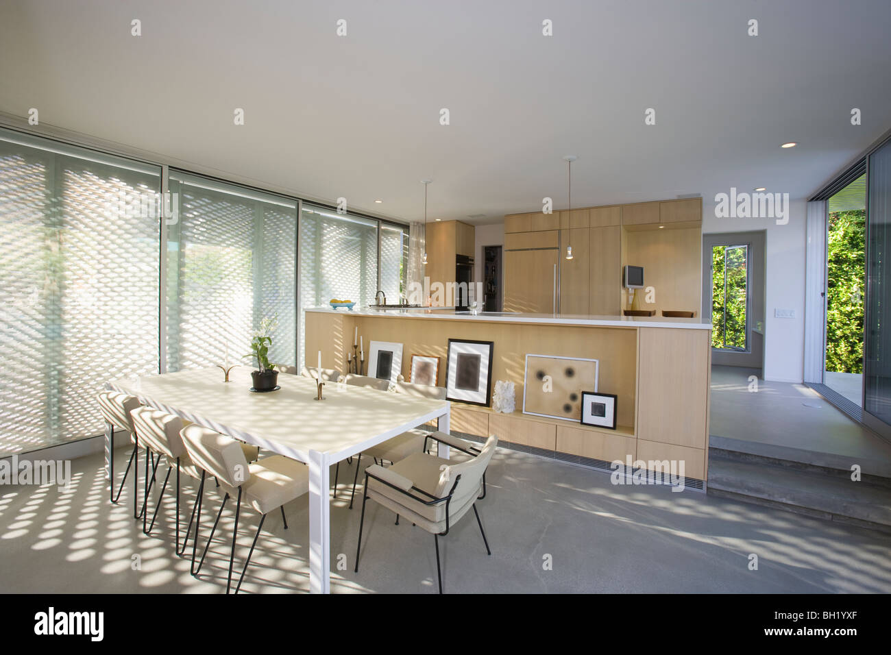 Modern dining area home interior Stock Photo - Alamy