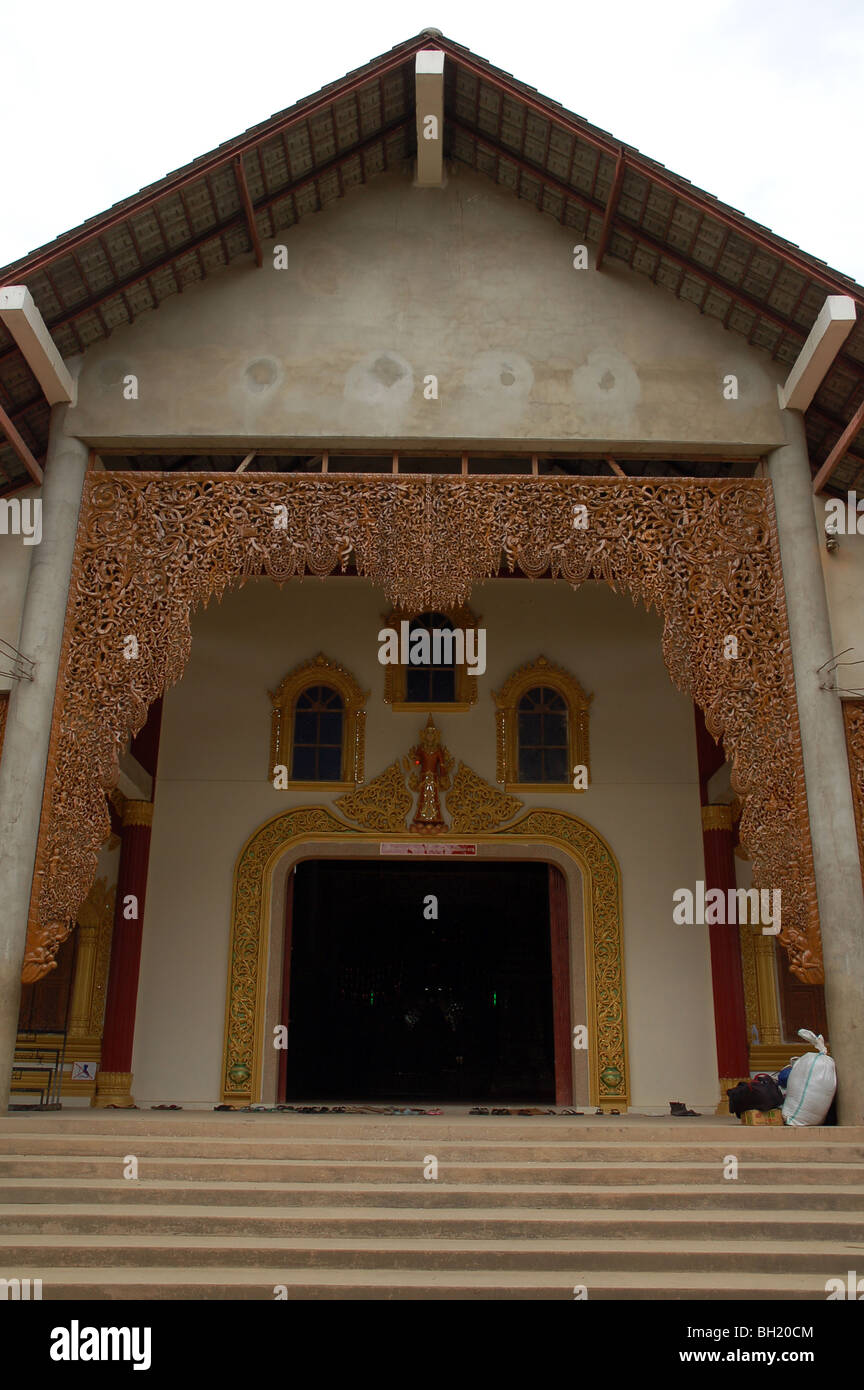 Burmese buddhist temples in Tachileik, MYANMAR Stock Photo - Alamy
