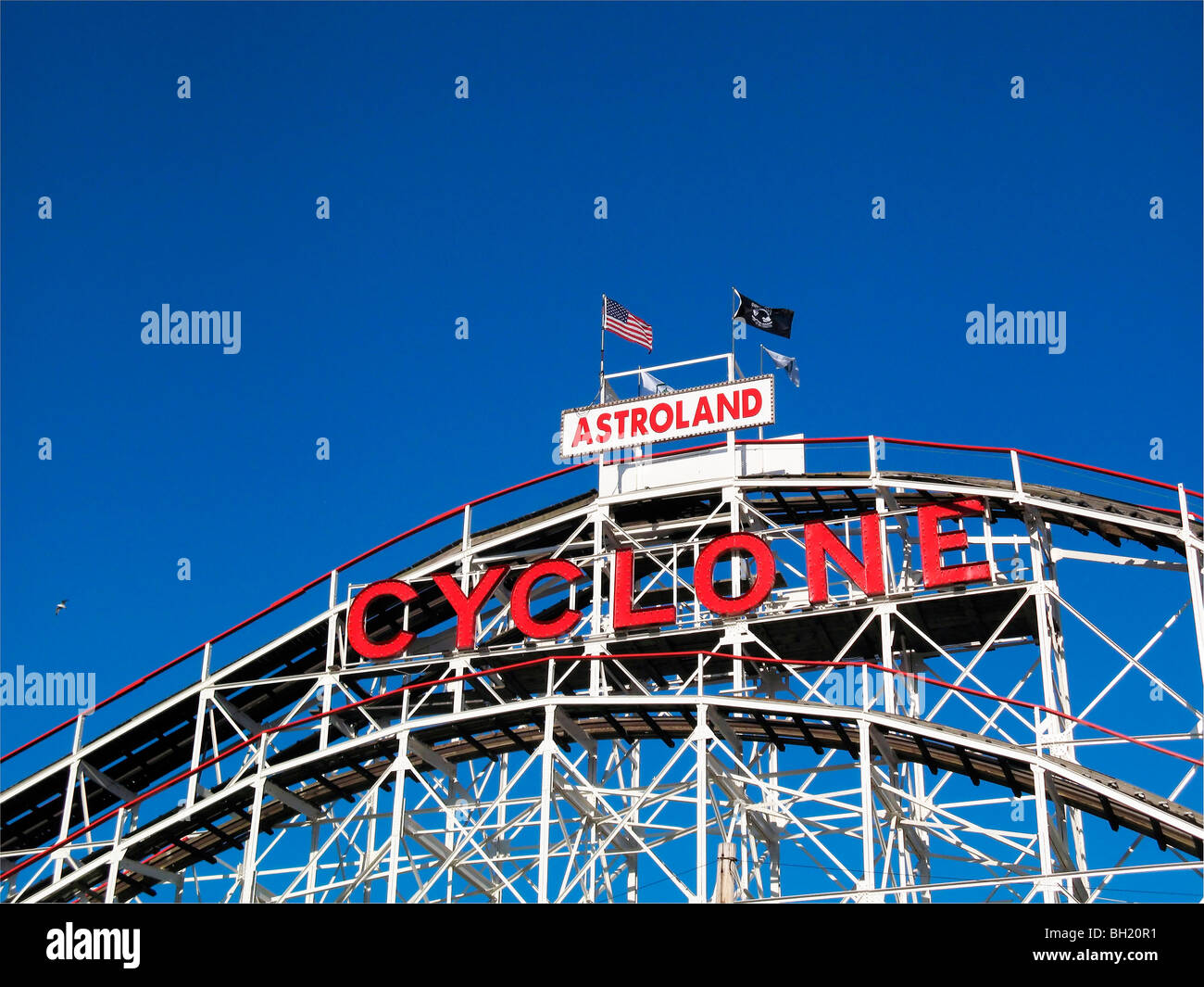 Cyclone ride brooklyn hi-res stock photography and images - Alamy
