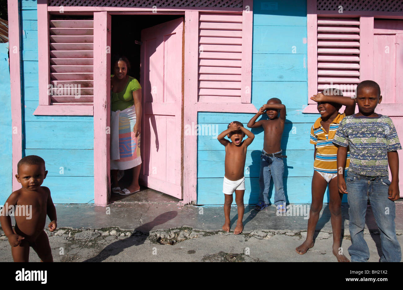 People children dominican republic hi-res stock photography and images ...