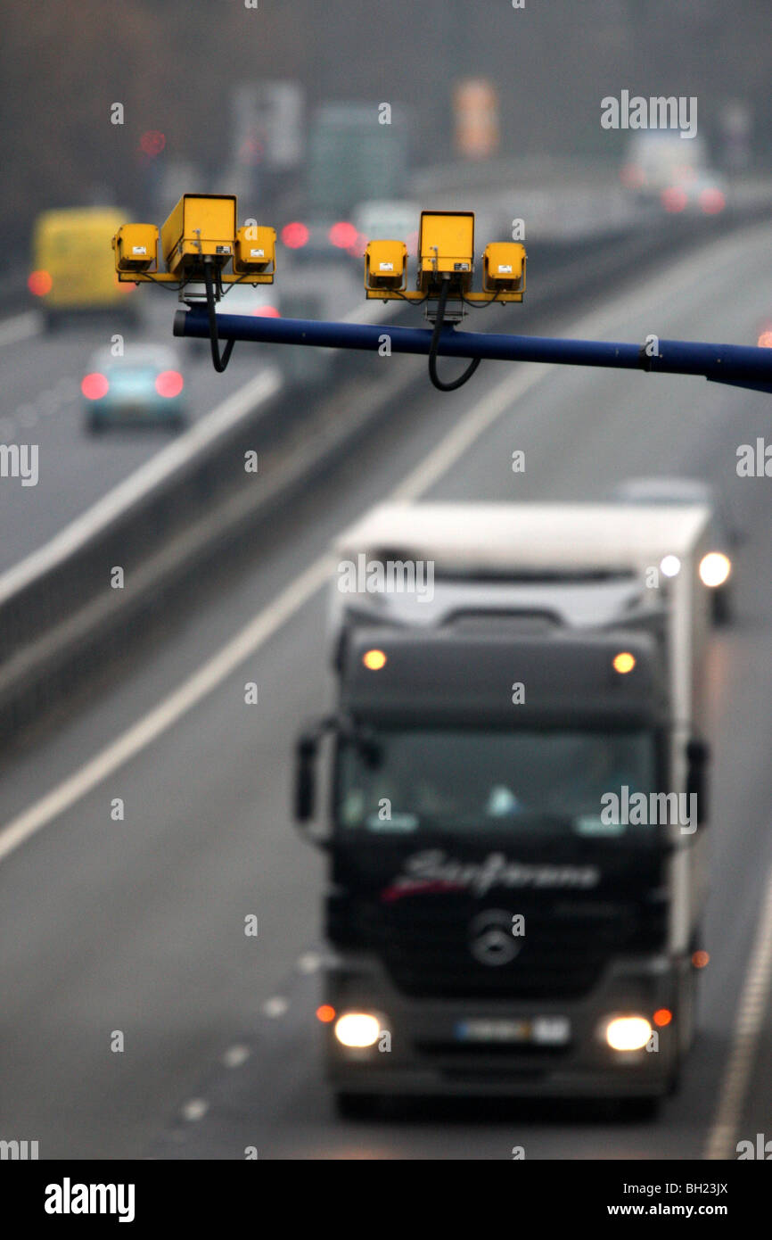 Average speed cameras sign hi-res stock photography and images - Alamy