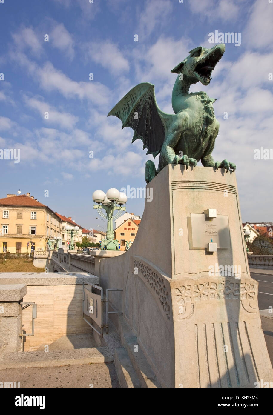 A large gargoyle statue Stock Photo - Alamy