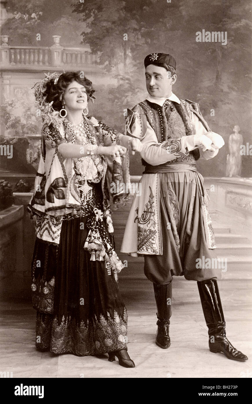 Exotic dancers 1910s hi-res stock photography and images - Alamy