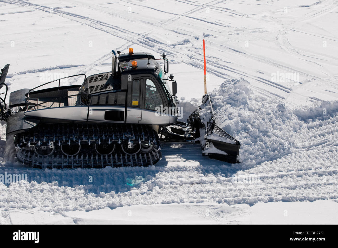 Piste machine hi-res stock photography and images - Alamy
