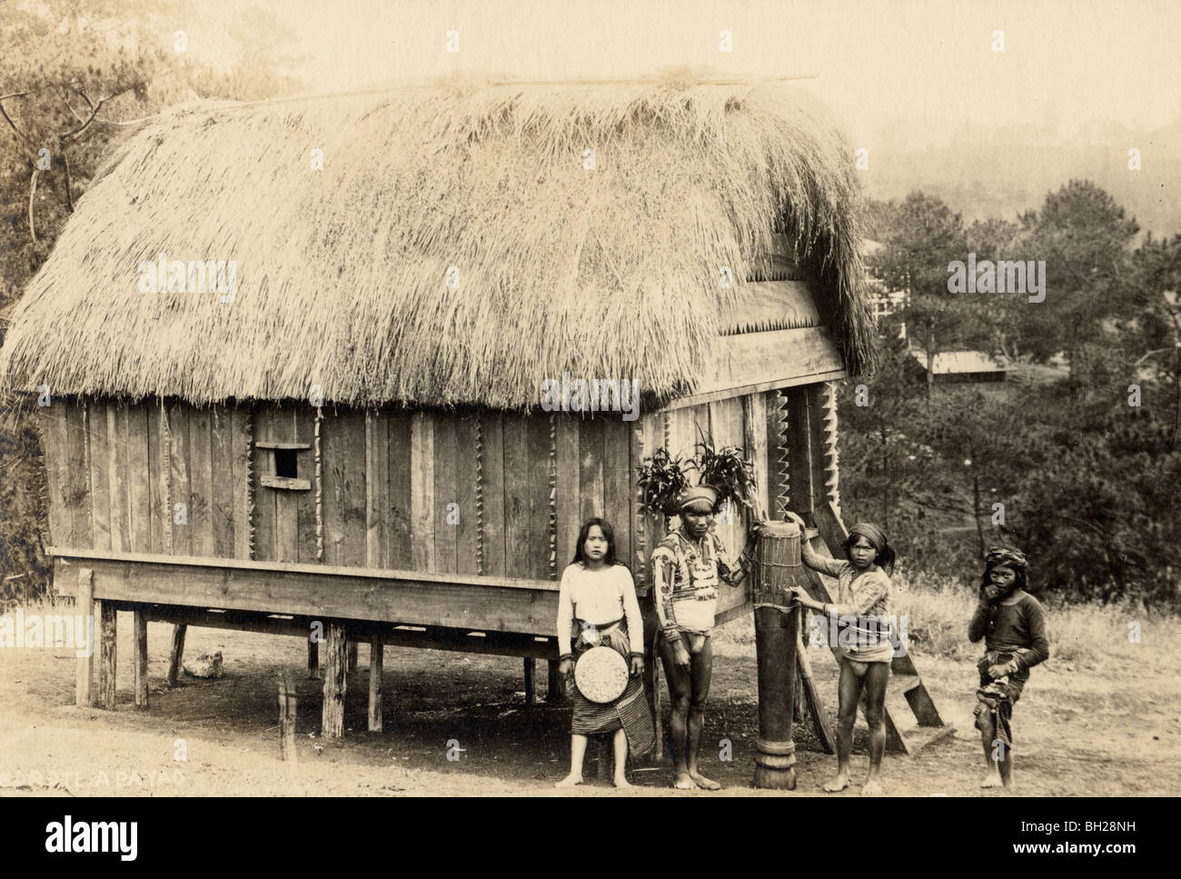 Tribal building hi-res stock photography and images - Alamy