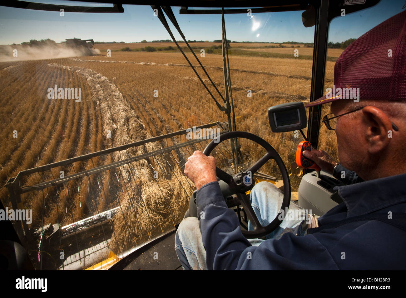Combine harvester interior hi-res stock photography and images - Alamy