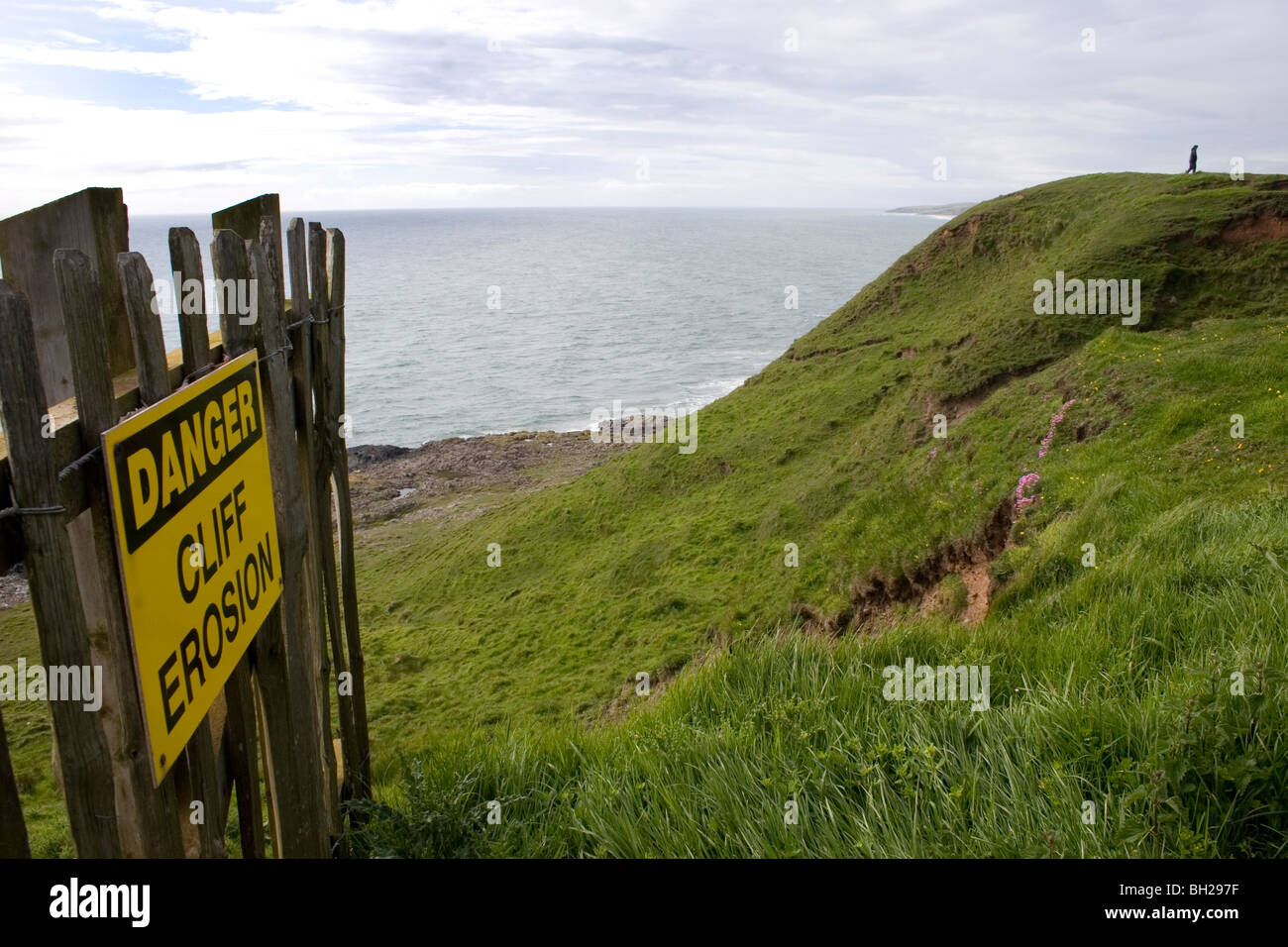 Soil erosion danger sign hi-res stock photography and images - Alamy