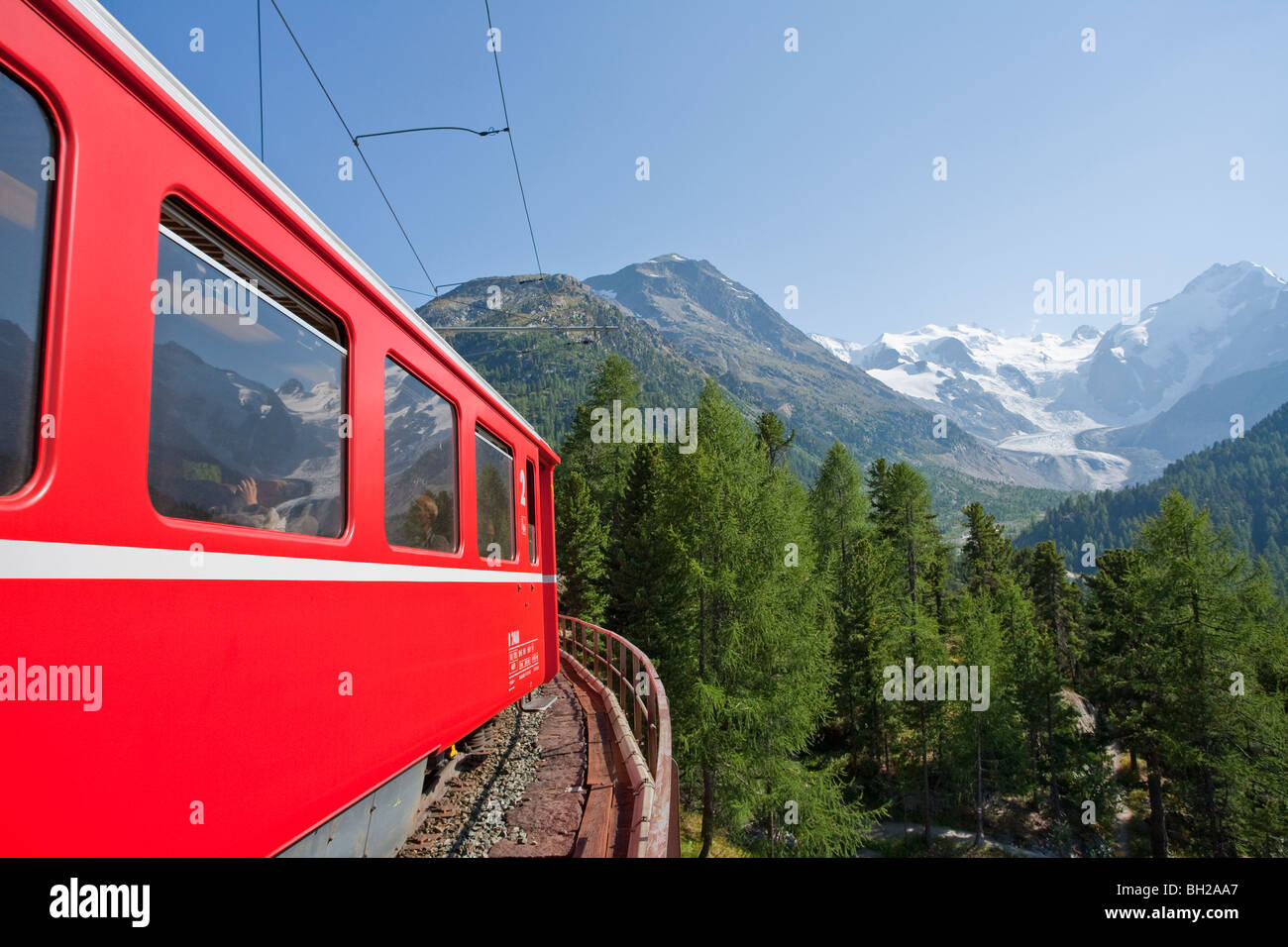 RHAETISCHE BAHN RHAETIAN TRAIN, BERNINA PASS, MORTERATSCH GLETSCHER ...