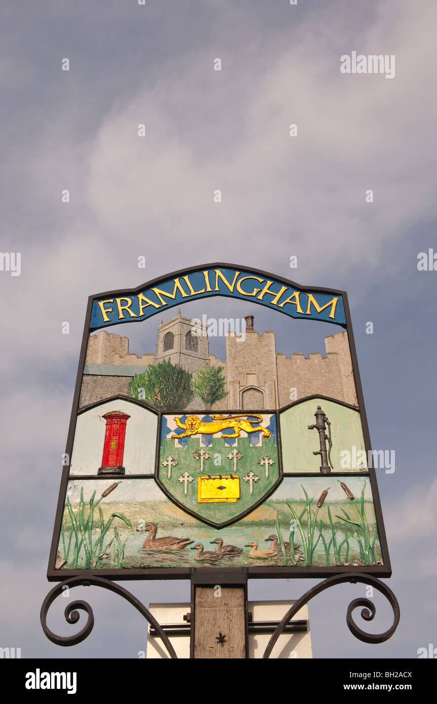 Uk town signs hi-res stock photography and images - Alamy