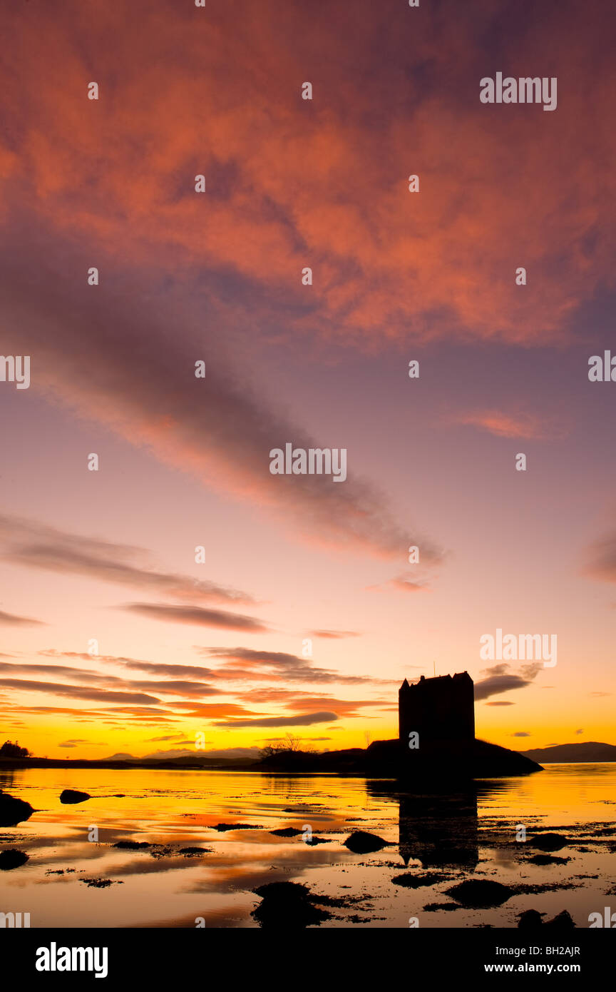 Castle Stalker sunset, Appin, looking over Firth of Lorne towards Isle ...