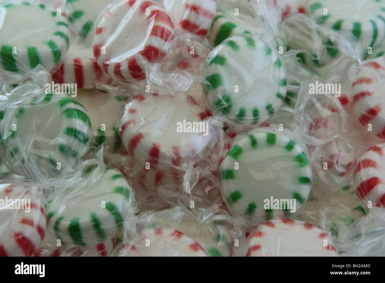 wrapped mint candies Stock Photo - Alamy