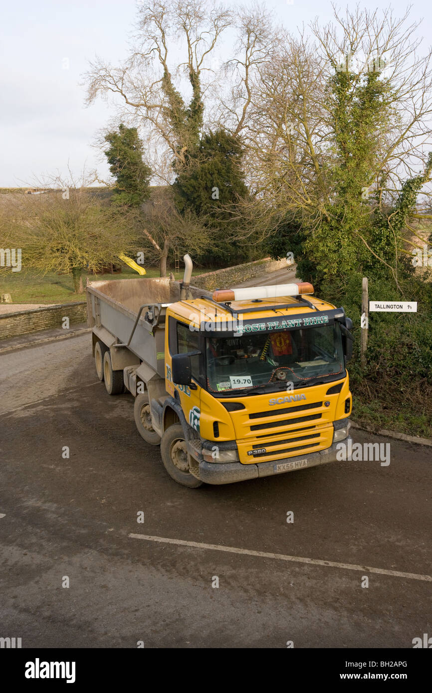 Transport lorry village shortcut hi-res stock photography and images ...