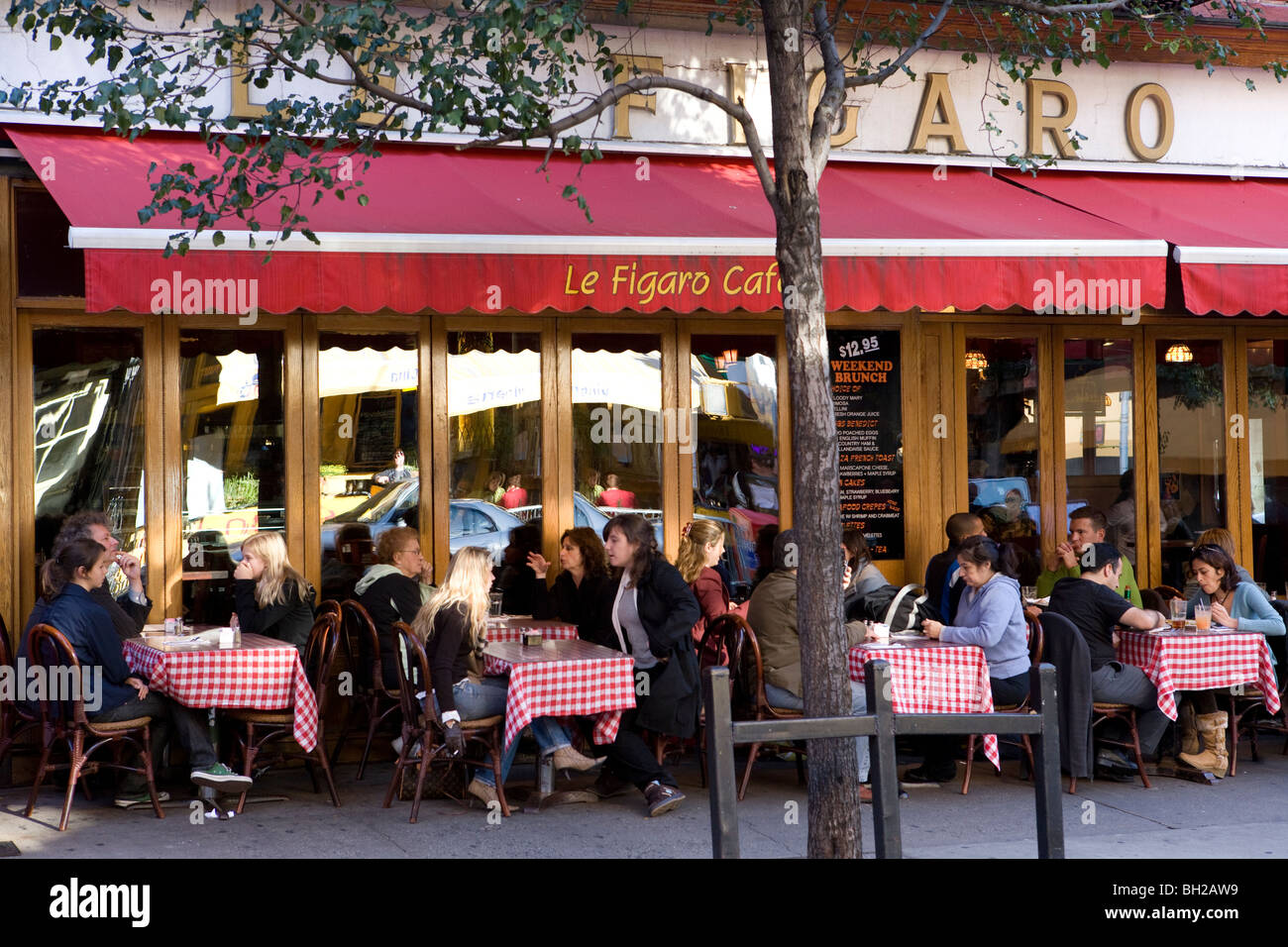 Le Figaro Cafe in Greenwich Village, New York City, USA Stock Photo - Alamy