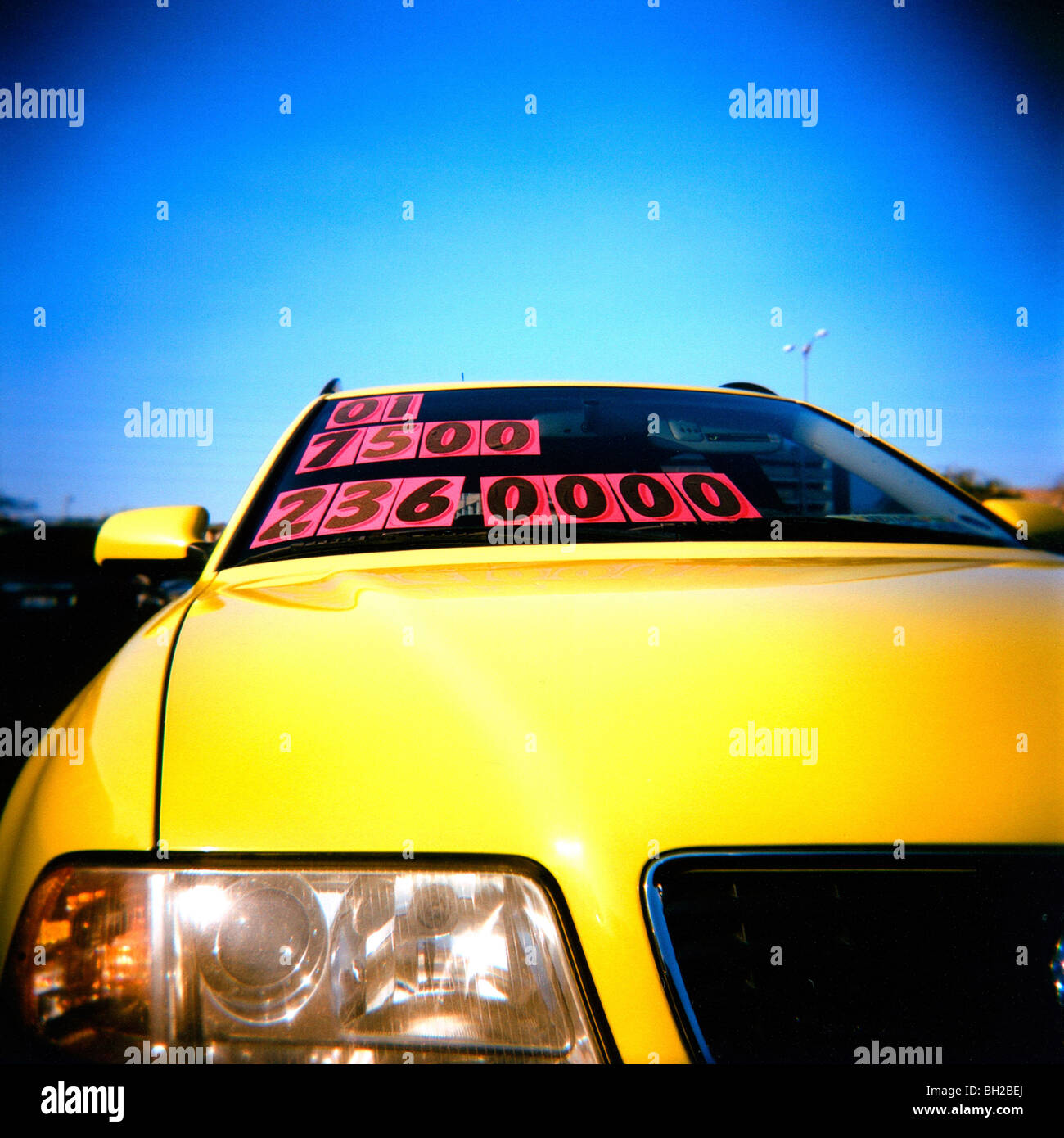 Lo tech hi-res stock photography and images - Alamy