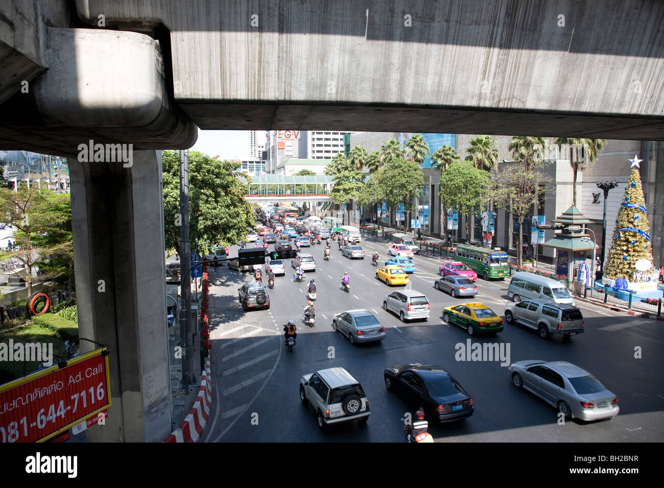 Thanon ratchadamri hi-res stock photography and images - Alamy