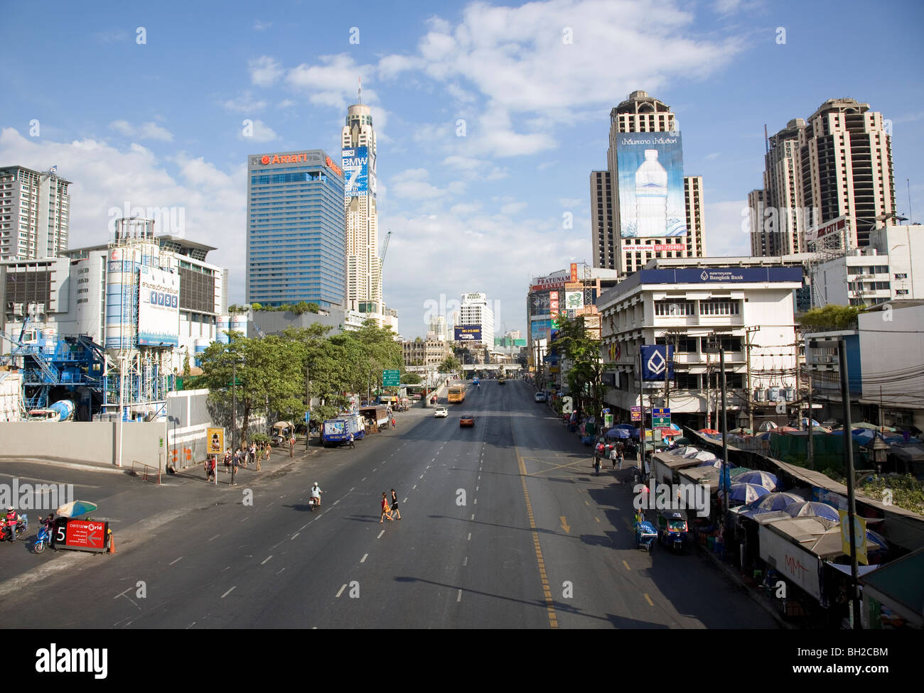 Thanon Ratchadamri , Bangkok Thailand Stock Photo - Alamy