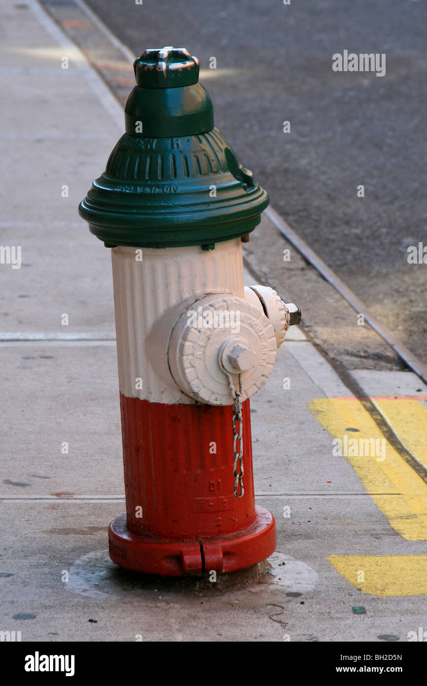 Fire hydrant painted new york hi-res stock photography and images - Alamy