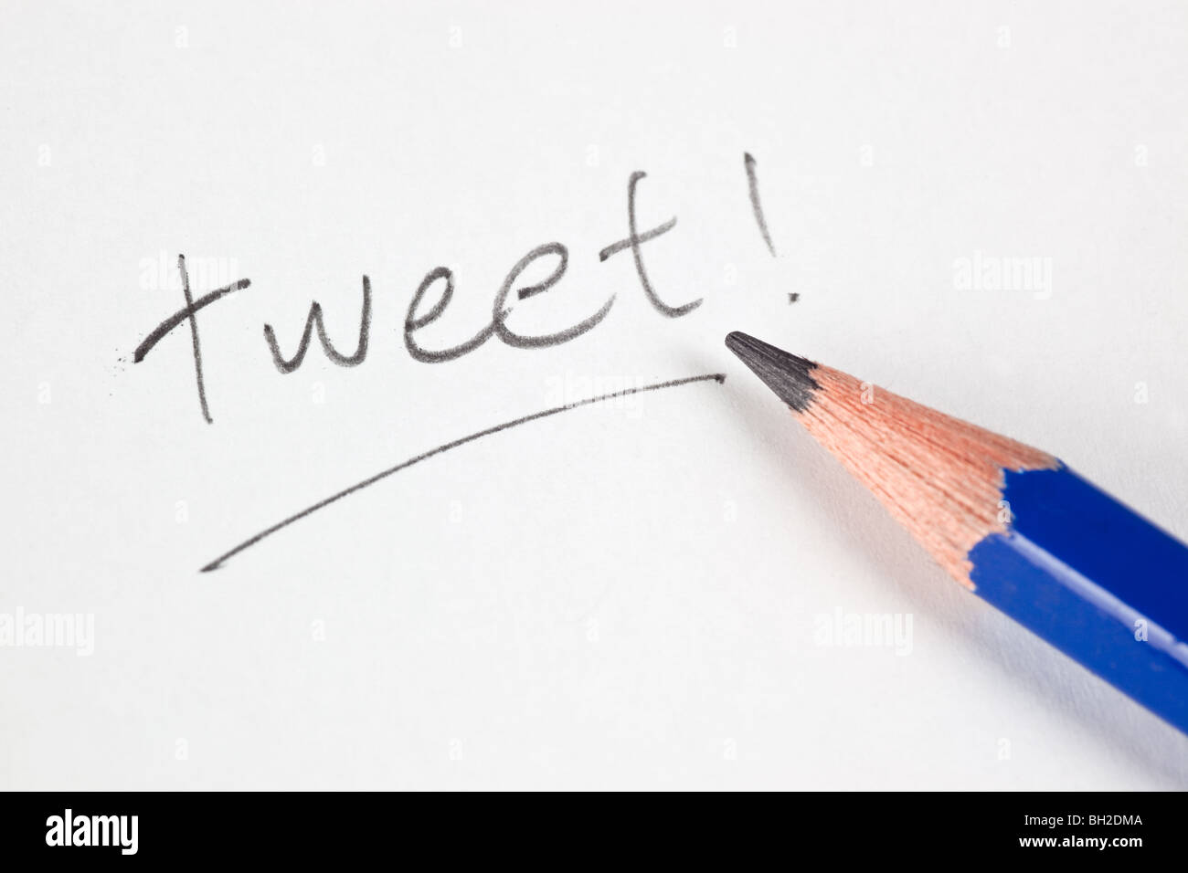 Tweet word hi-res stock photography and images - Alamy