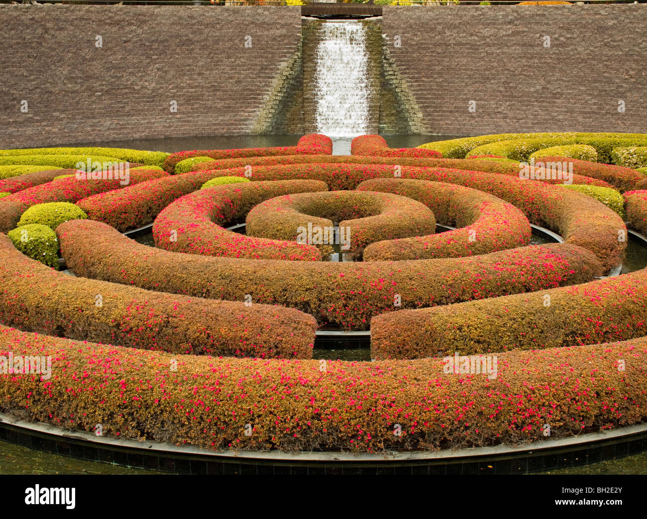 Getty center waterfall hi-res stock photography and images - Alamy