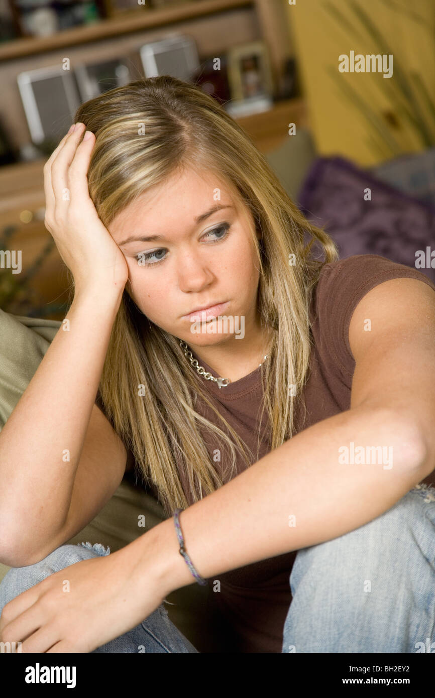 Depressed teenage girl Stock Photo - Alamy