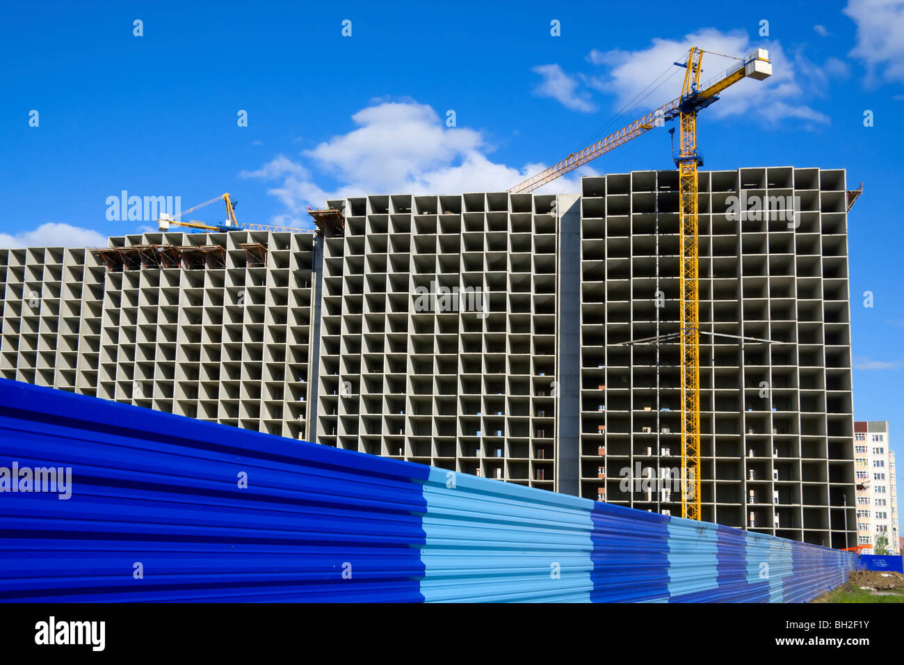 Construction of apartments Stock Photo - Alamy