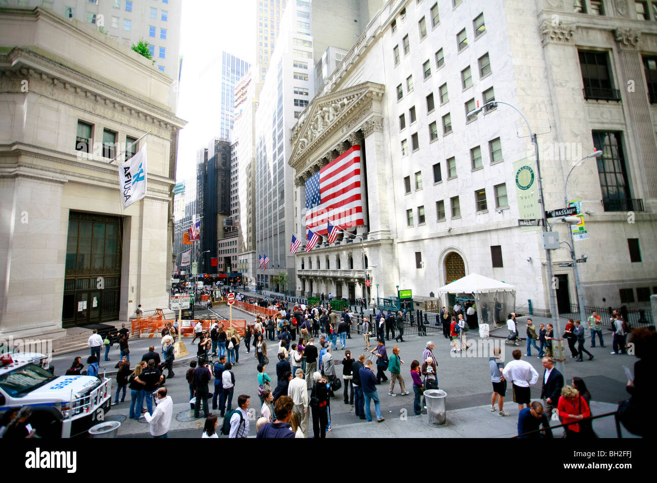 Wall street new york hi-res stock photography and images - Alamy
