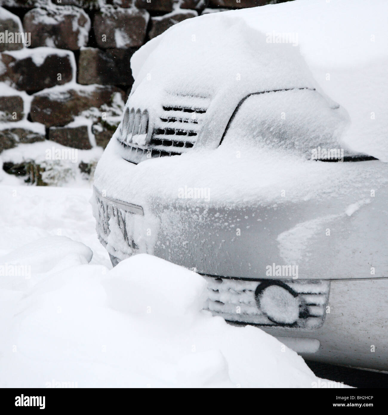 Snowed-In Car, Ystradfellte, Brecon Beacons, Wales, UK Stock Photo - Alamy