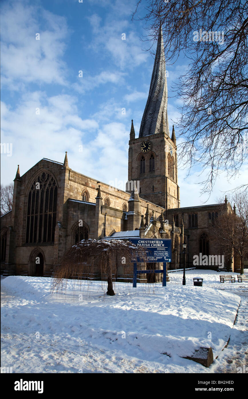 Chesterfield crooked spire snow hi-res stock photography and images - Alamy