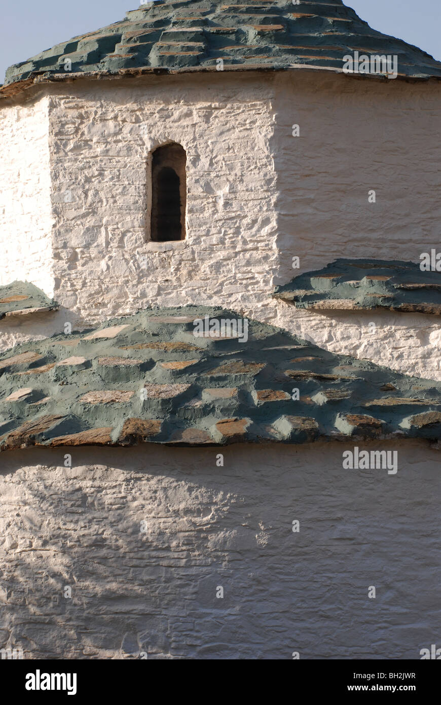 Greek roofing hi-res stock photography and images - Alamy