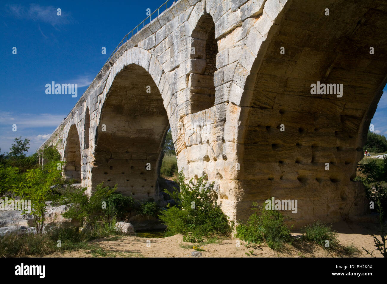 Pont Julien, Provence, France Stock Photo - Alamy