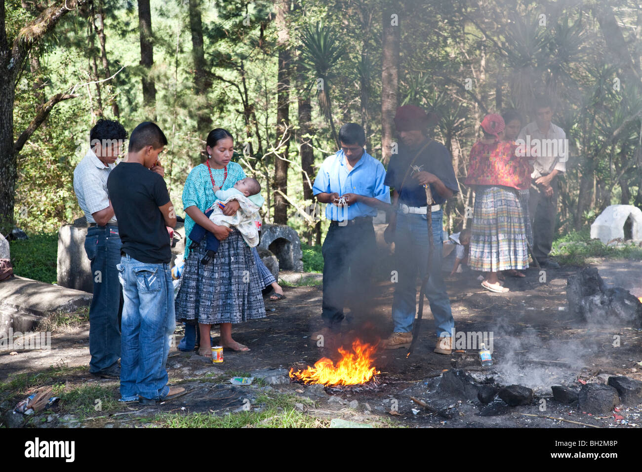 Performing a Mayan religious ceremony in Coban, Alta Verapaz, Guatemala ...