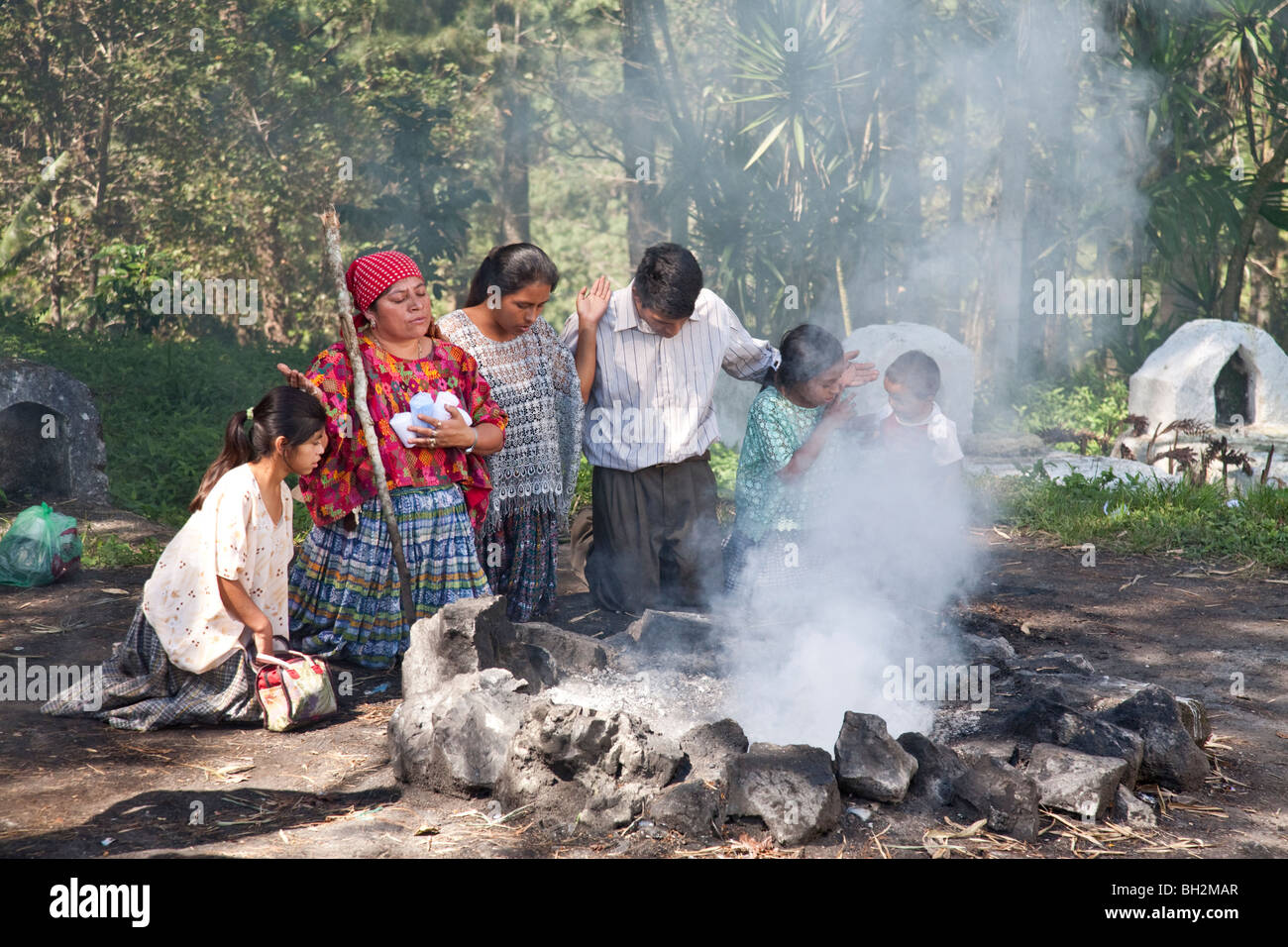 Performing a Mayan religious ceremony in Coban, Alta Verapaz, Guatemala ...