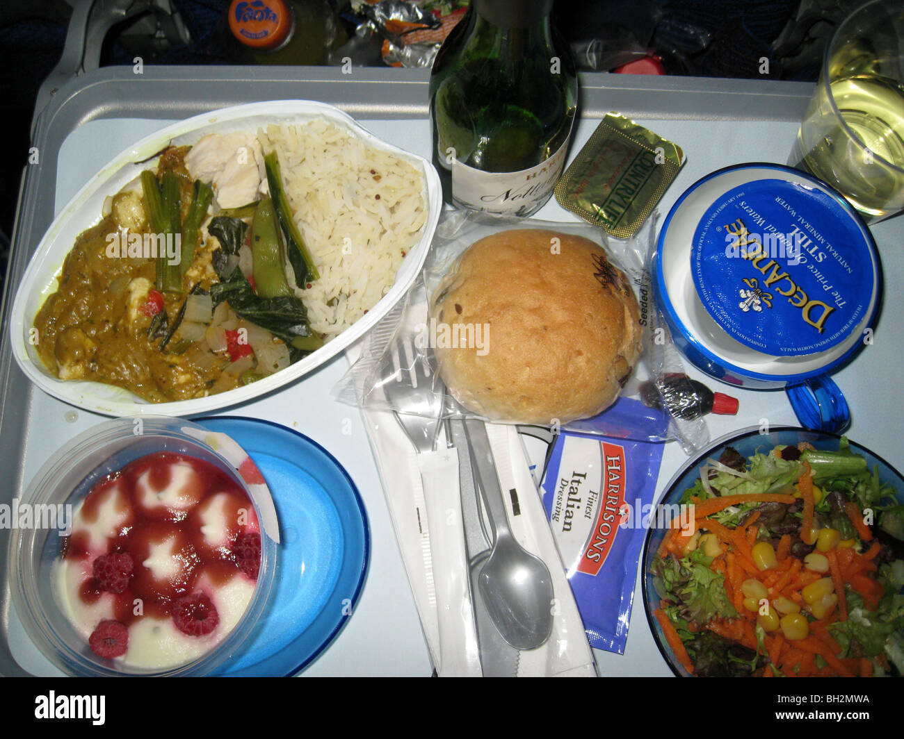 Airplane food tray british airways hi-res stock photography and images ...