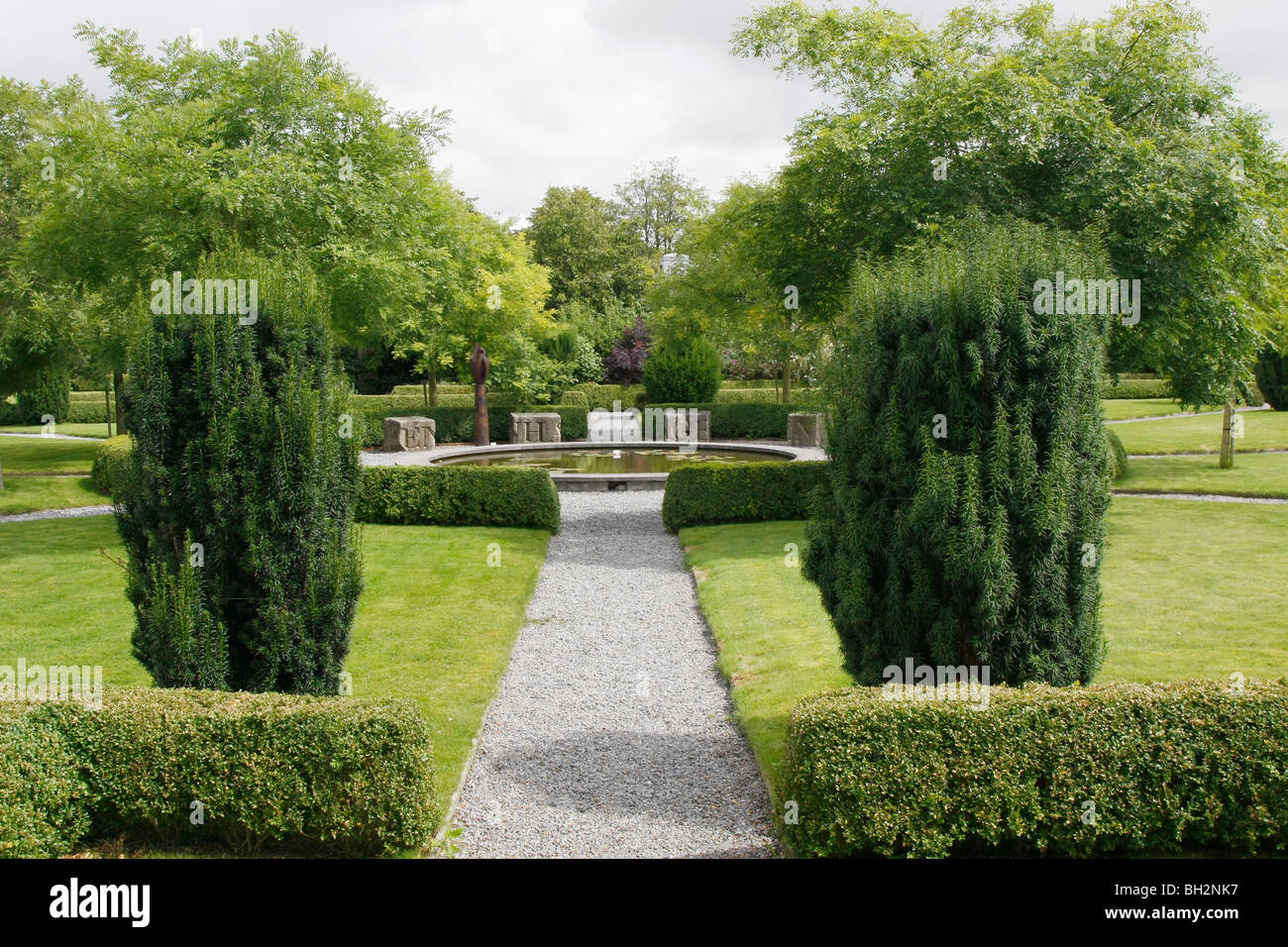 The garden of Butler House, Kilkenny Eire Stock Photo - Alamy