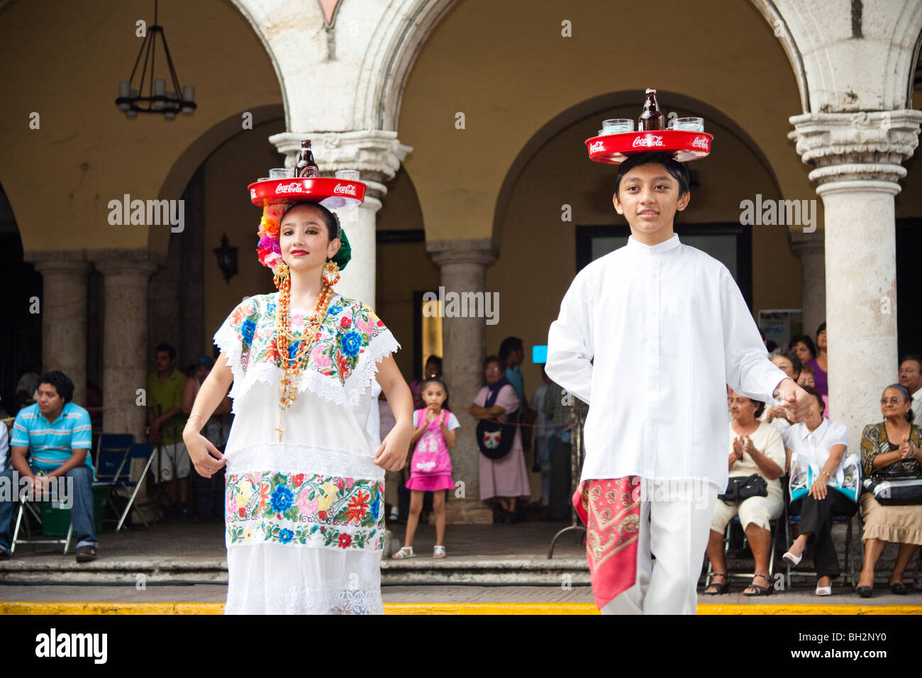 The Jarana is the typical dance of Yucatan, with its origins in a Stock ...