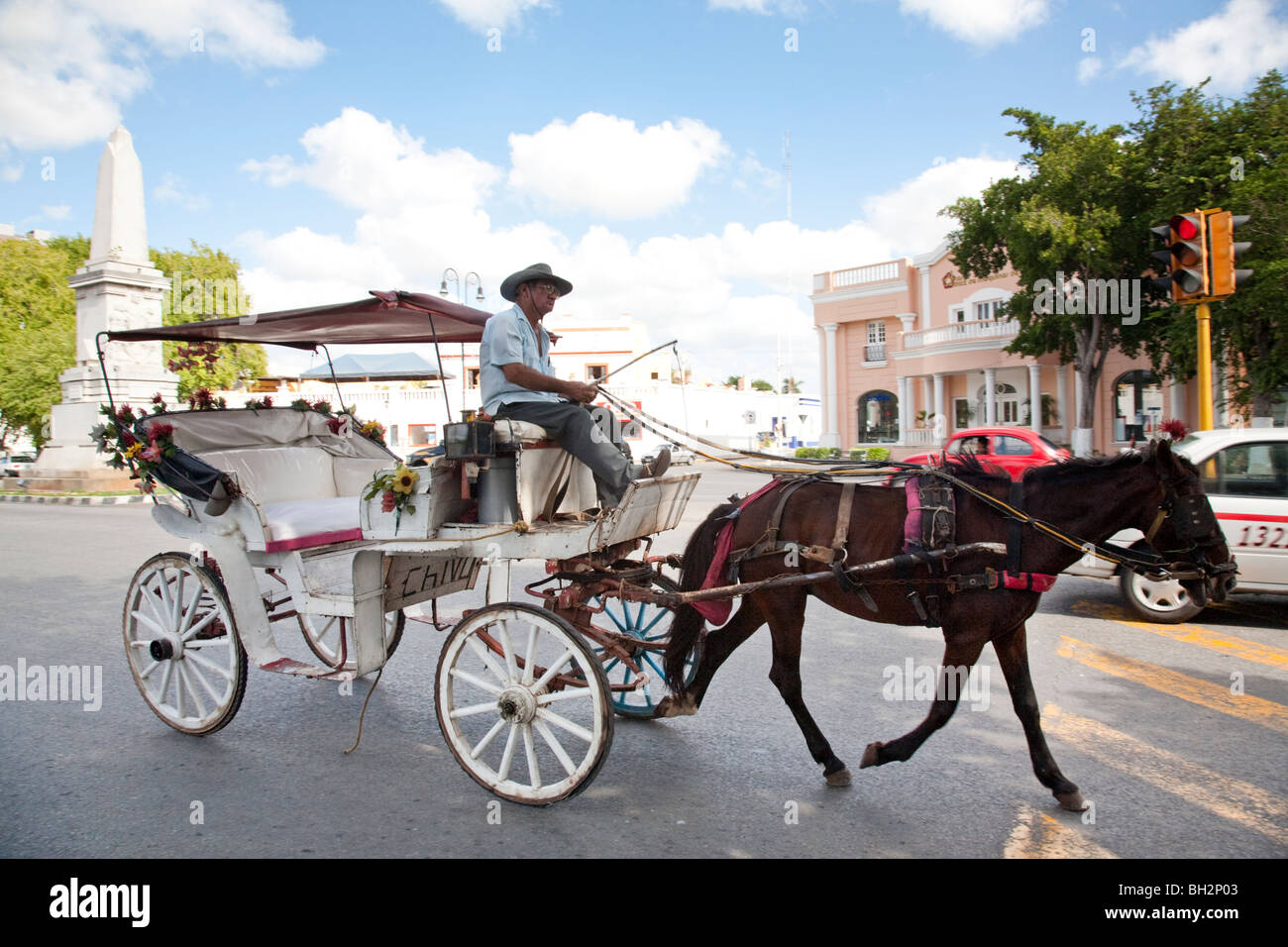 Horse Drawn Carriage on Paseo Montejo. Merida, Yucatan, Mexico Stock ...