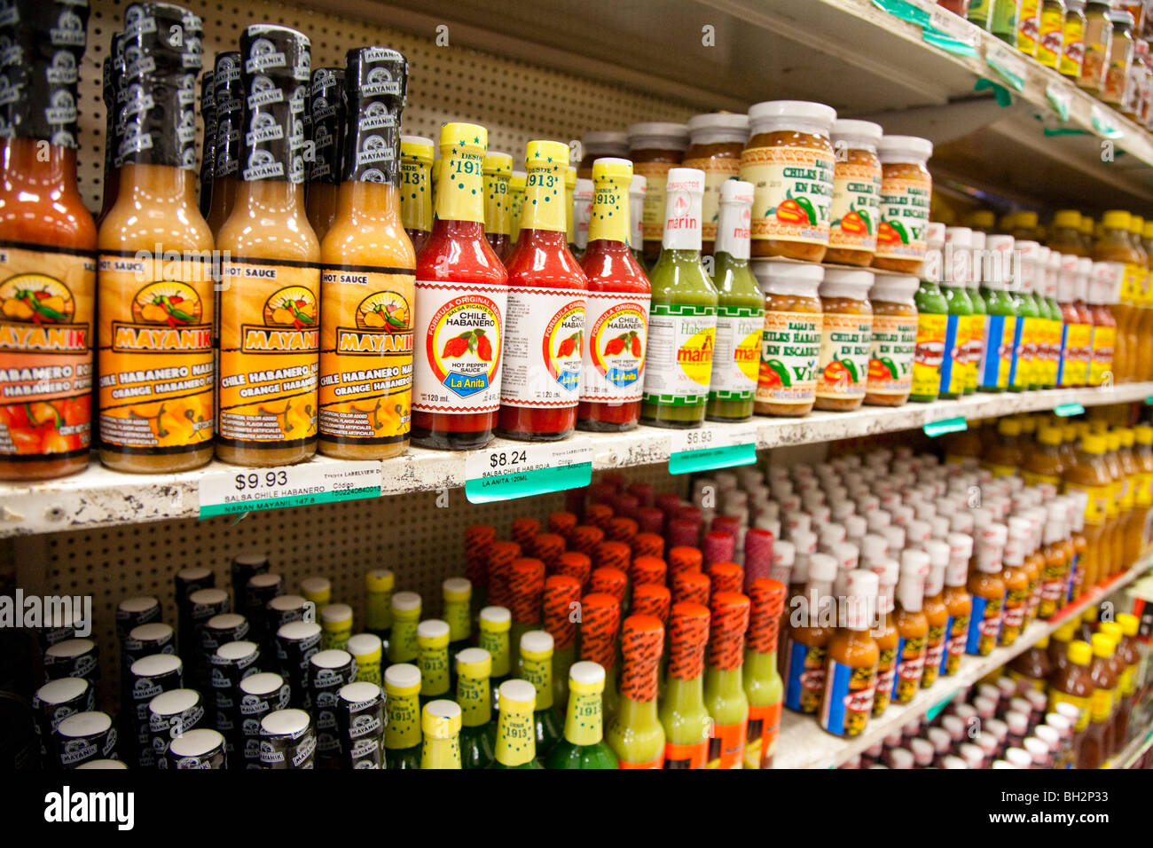 Mexico Supermarket Shopping High Resolution Stock Photography and ...