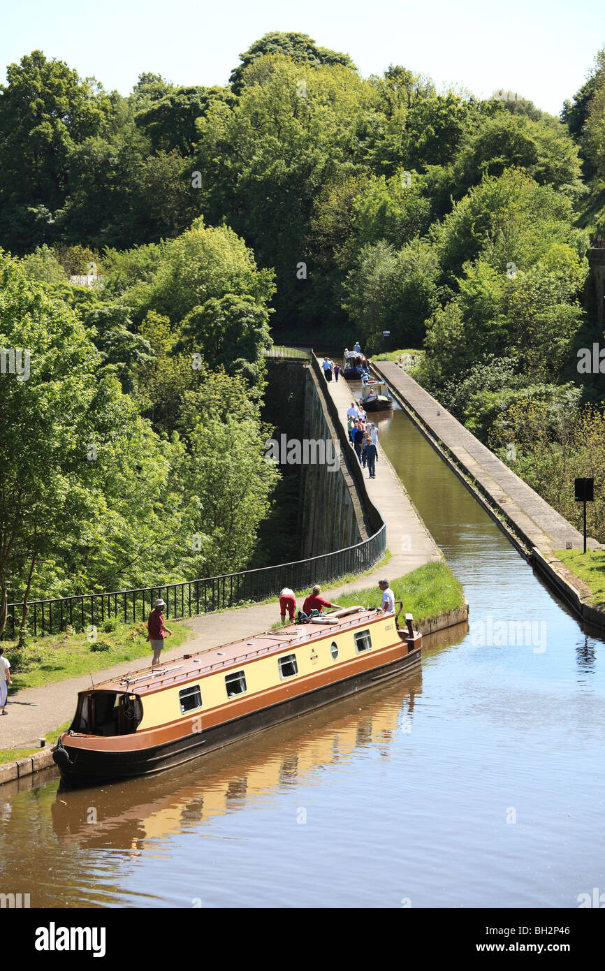 Chirk canal boat hi-res stock photography and images - Alamy