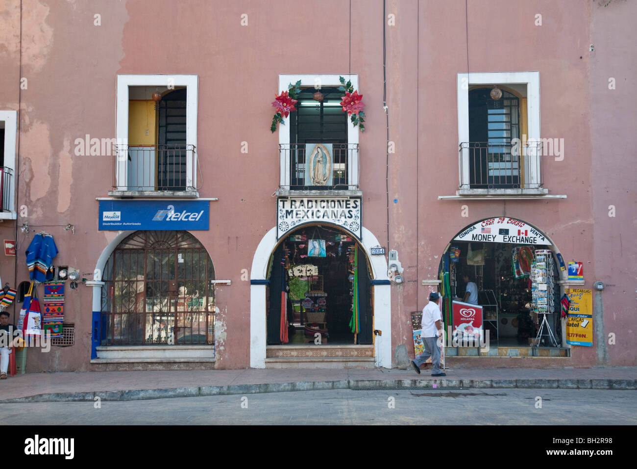 Traditional mexican gift shop hi-res stock photography and images - Alamy