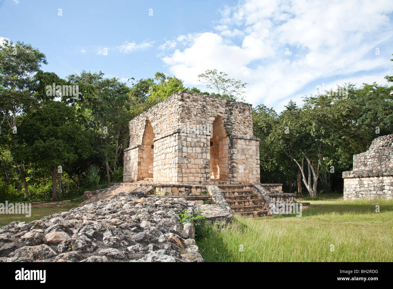 Mayan structure in ek hi-res stock photography and images - Alamy