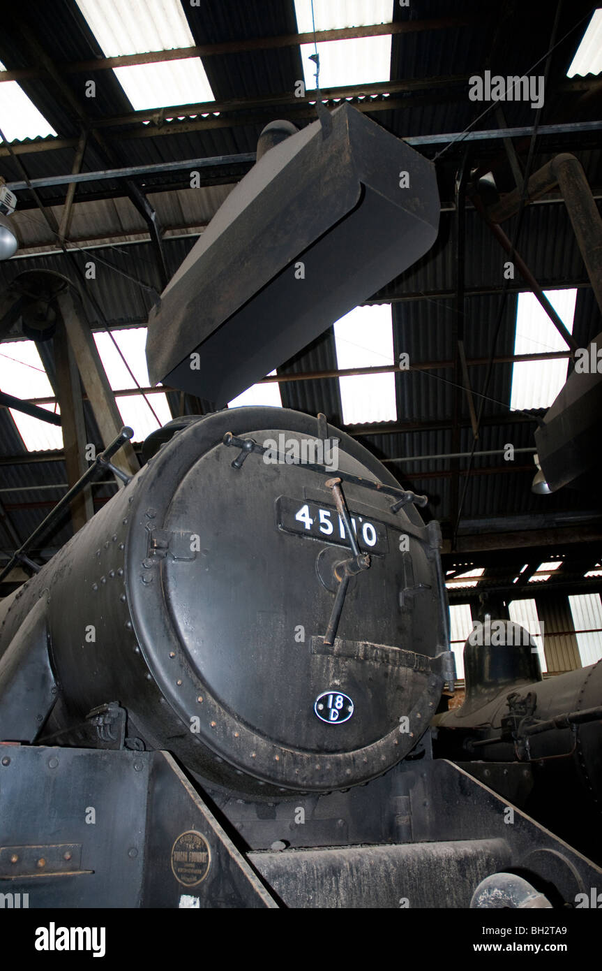 stanier class 5, black 5 steam engine number 45110 at barrow hill ...