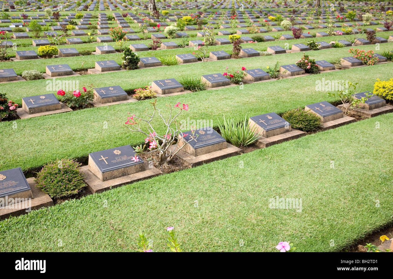 Kanchanaburi War Cemetery Stock Photo - Alamy