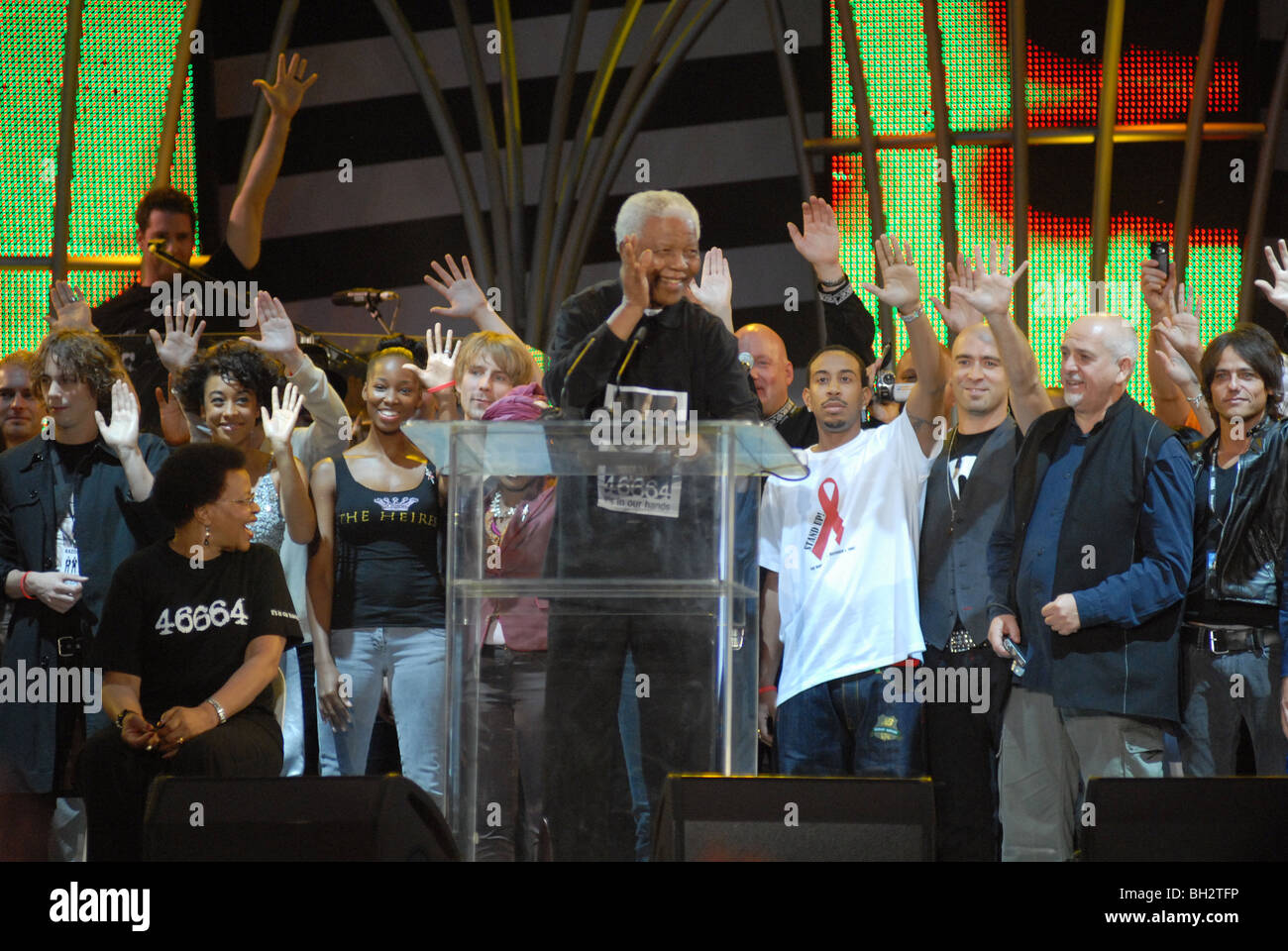 Nelson mandela with wife prison hi-res stock photography and images - Alamy