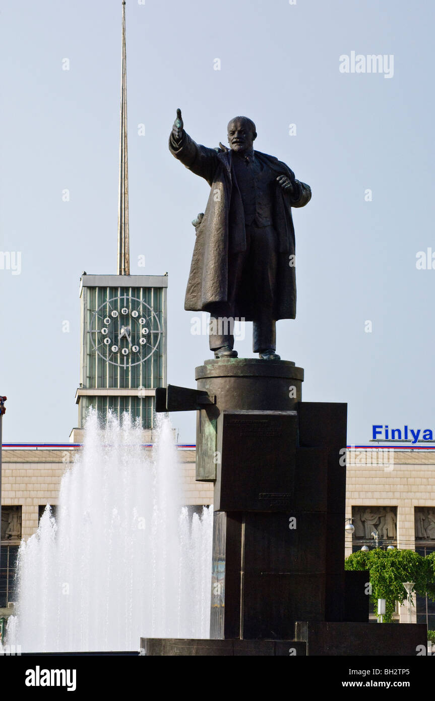 Monument of lenin leningrad hi-res stock photography and images - Alamy